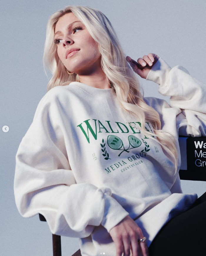 White Abstract Portrait Photography Backdrop D42